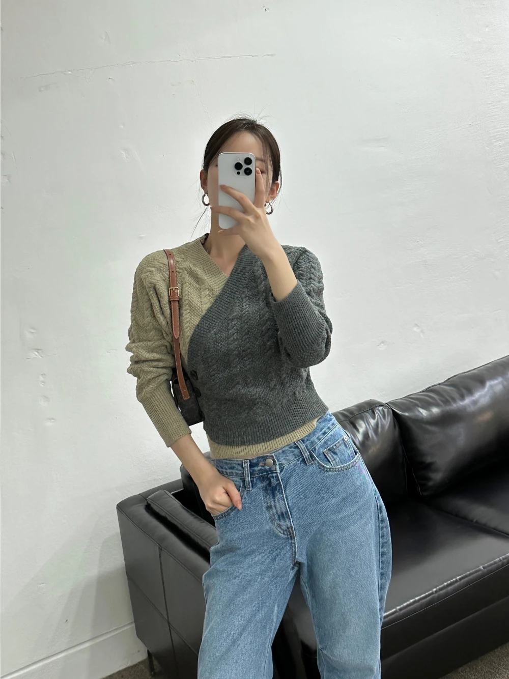 Wholesale 2024 Autumn Design Cross V-neck Contrasting Diagonal Buckle ...