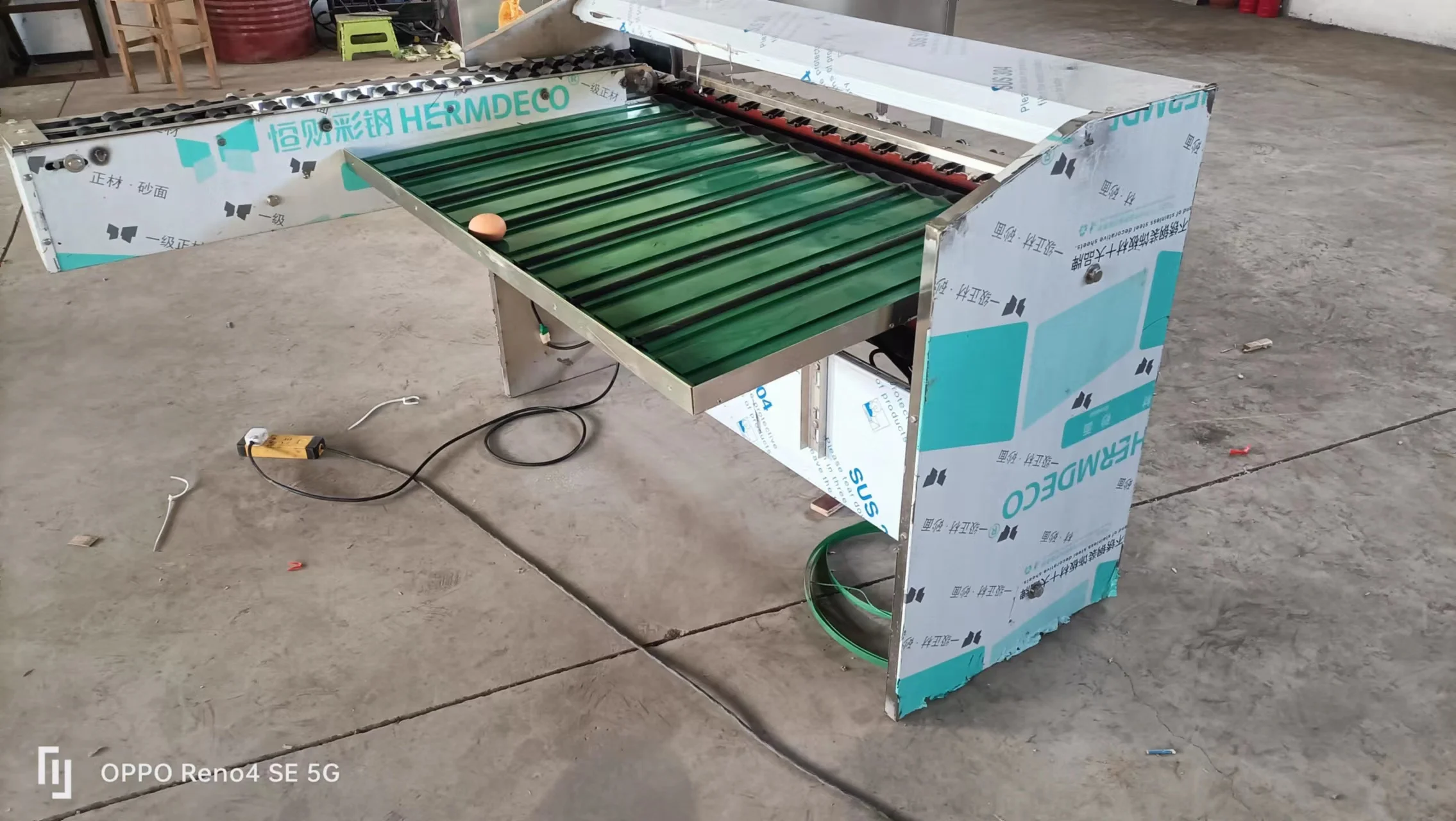 Industrial automatic weighing candling sorter grader egg grading machinery Sorting Eggs Chicken ...