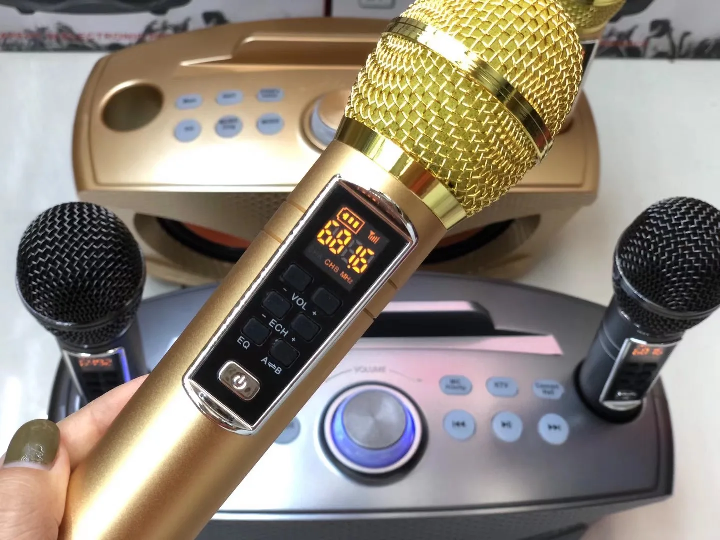 20W Bass Sound Family KTV 2-in-1 Portable Karaoke Microphone