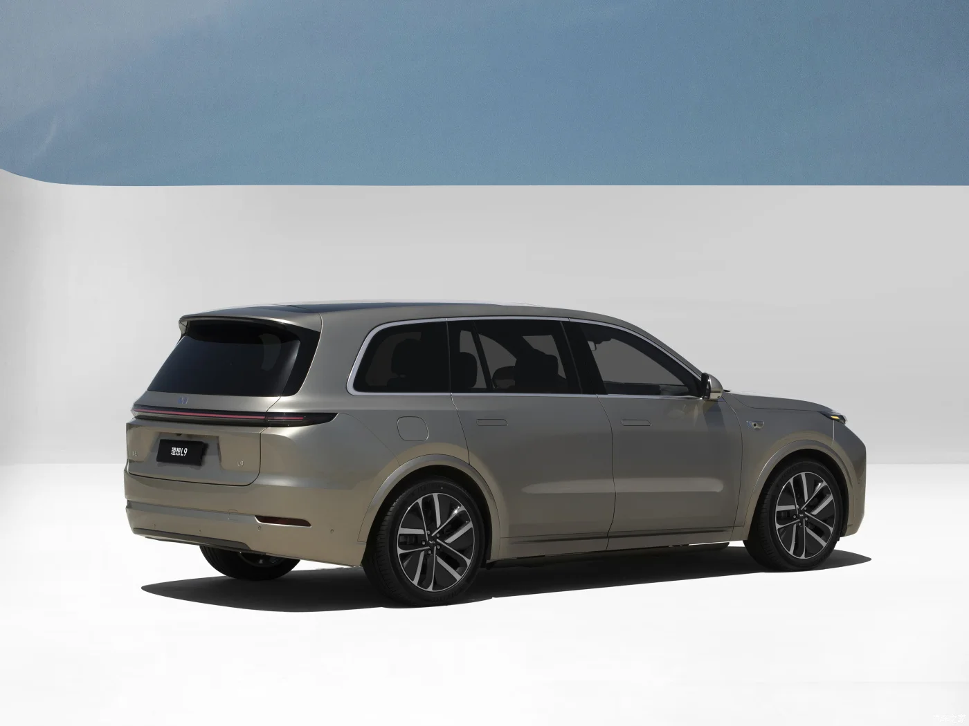 Lixiang L9 MAX - Extended Range Electric SUV for 6 Seats