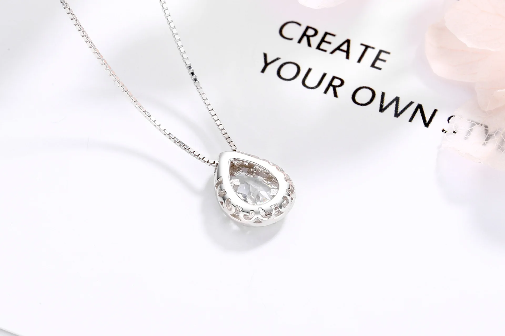 高级s925银色奢华复古水滴形锁骨链女性 - Buy 高级s925银锁骨链女,豪华复古滴形项链的女士,极简主义风格优雅项链的女士 Product on Alibaba.com