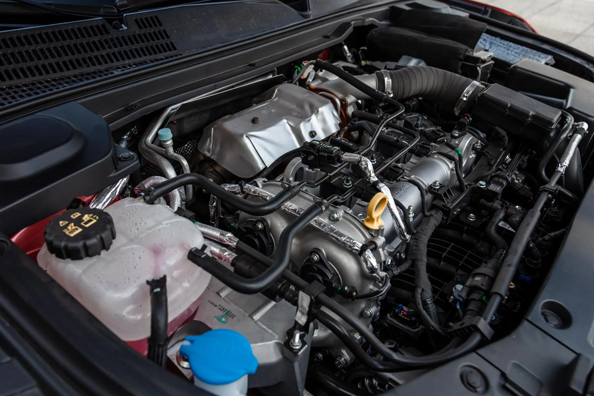 Bestune B70 2024 4th Generation 2.0t Pilot Edition Hybrid Vehicles - Buy Pentium B70 2024 Hybrid ...