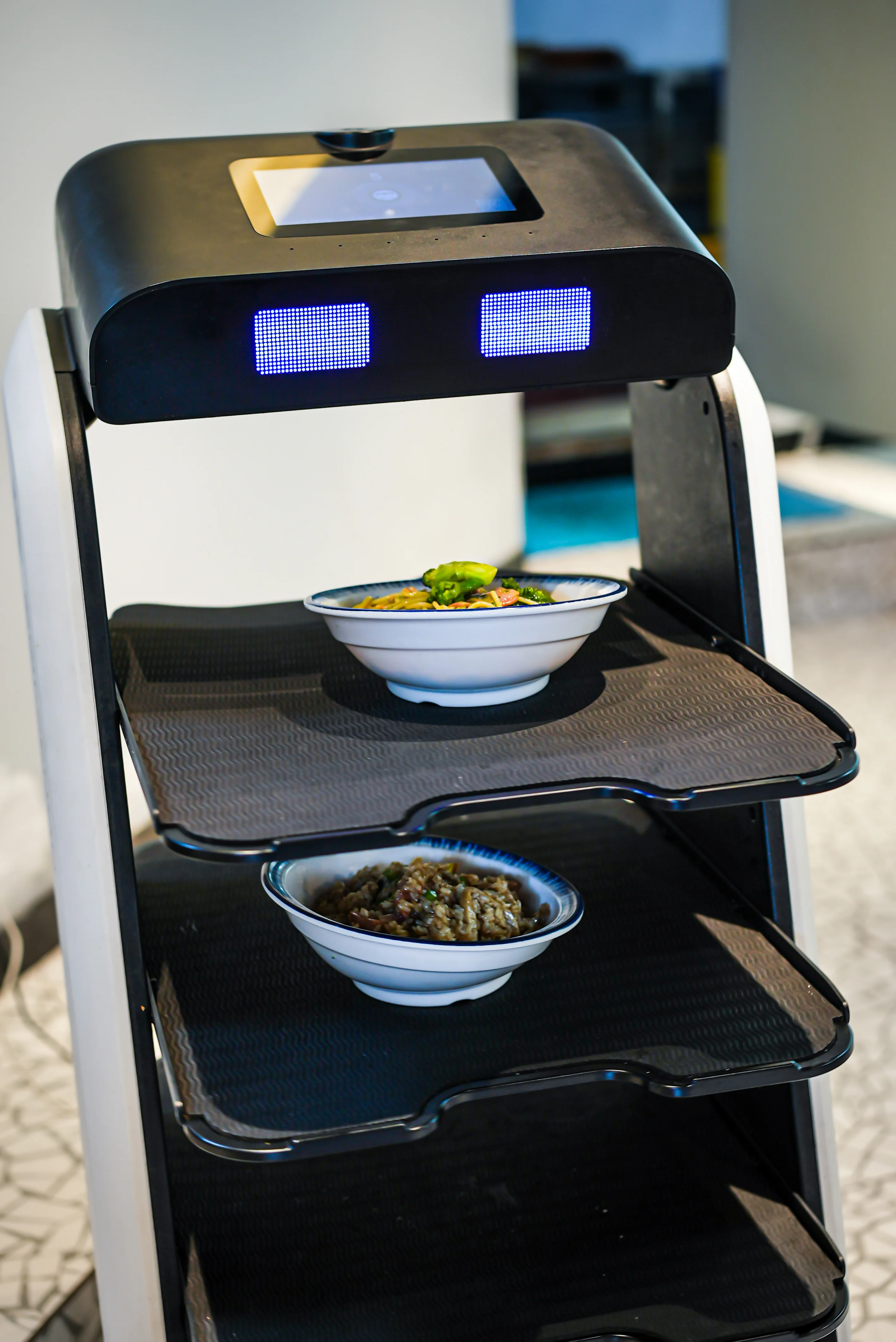 High-quality Artificial Intelligence Humanoid Robot Commercial Welcome ...