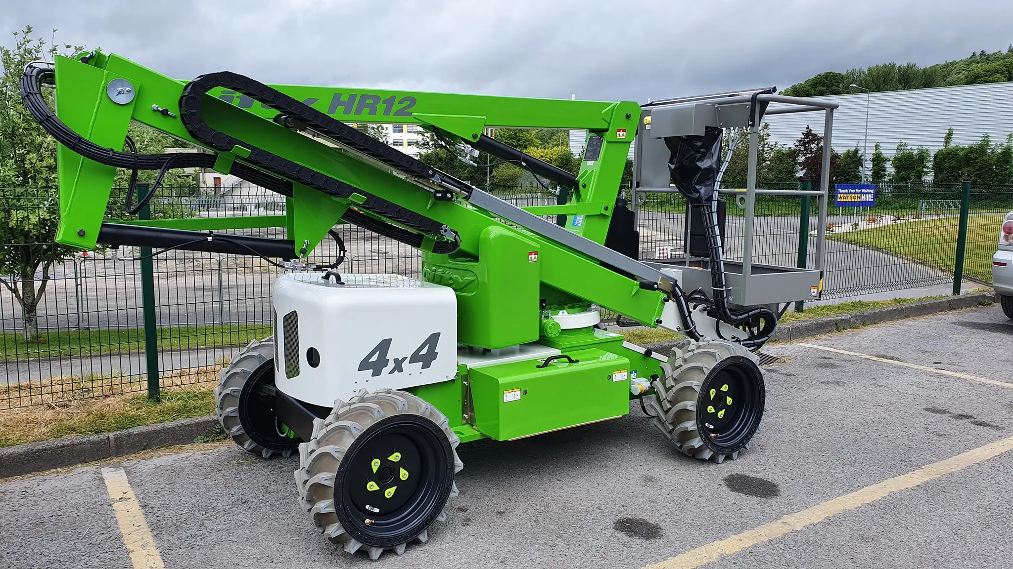 2021 Nifty HR12 4x4 Low Weight Narrow Versatile Scissor Lift Hydraulic ...