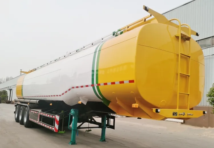 Tri-axle 45000 Liters Oil Transport Tanker Fuel Tanker Semi Trailers ...
