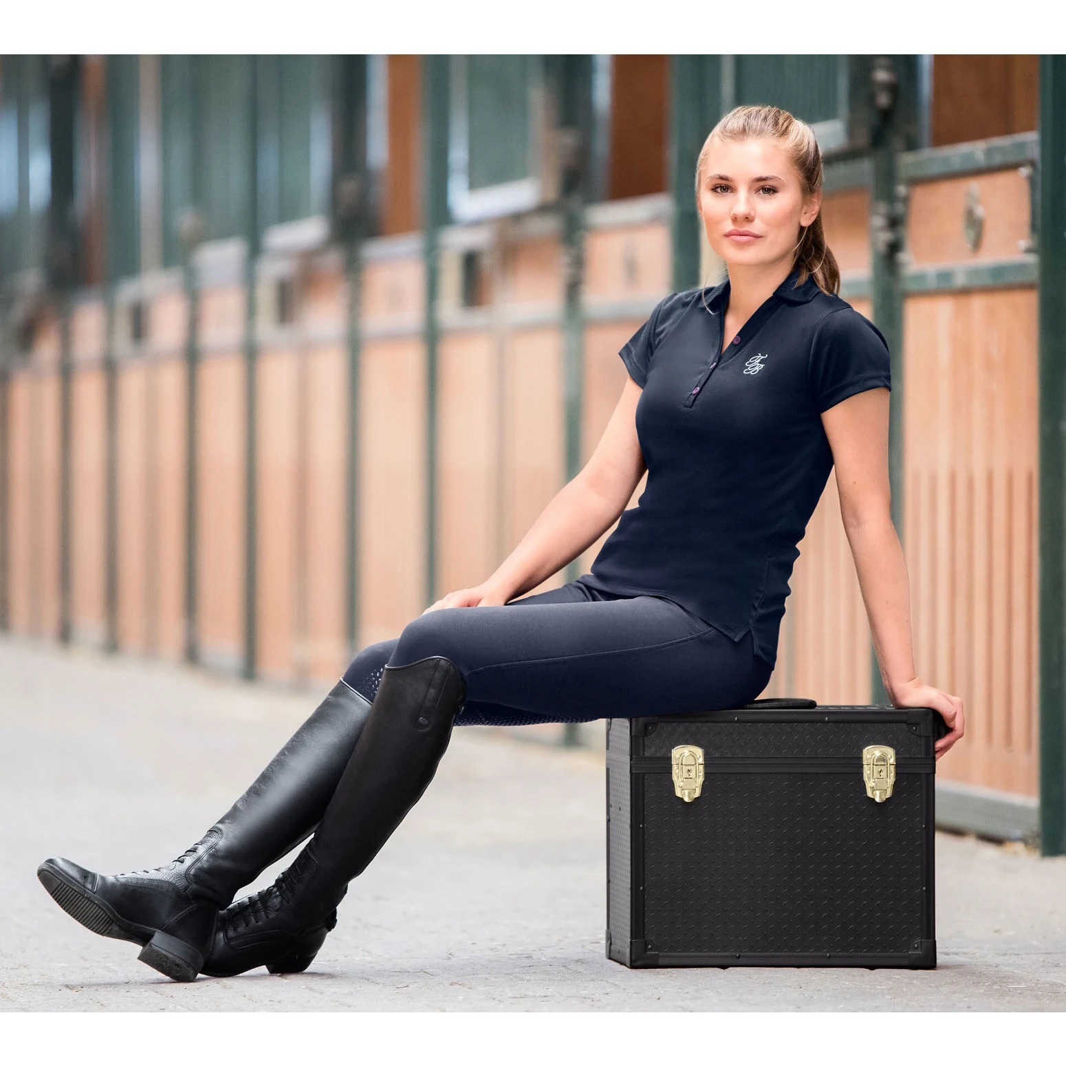 Classic And Elegant Aluminium Horse Grooming Case Equestrian Grooming ...
