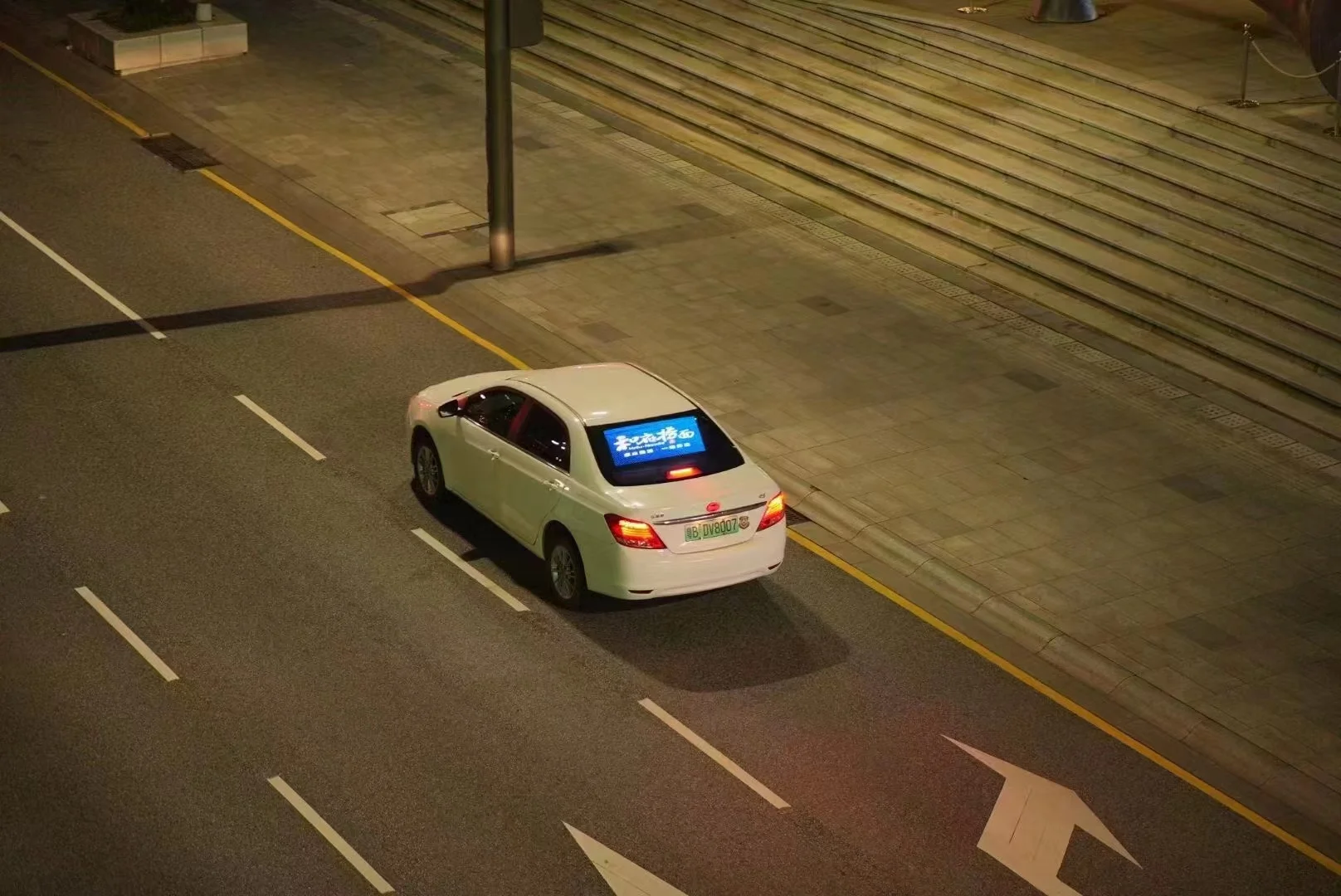 High Brightness Wifi Flexible Glass Advertising Back Sign Taxi ...