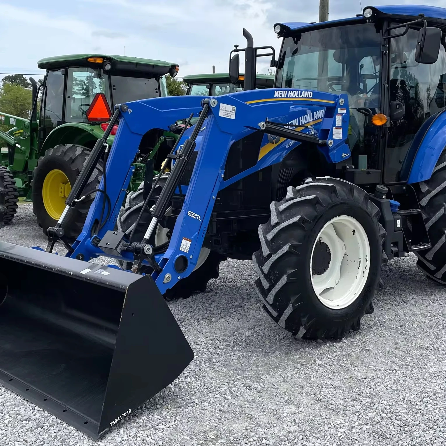 Fairly Used New-holland 120 Hp / Farm Dozer Tractors For Sale - Buy ...