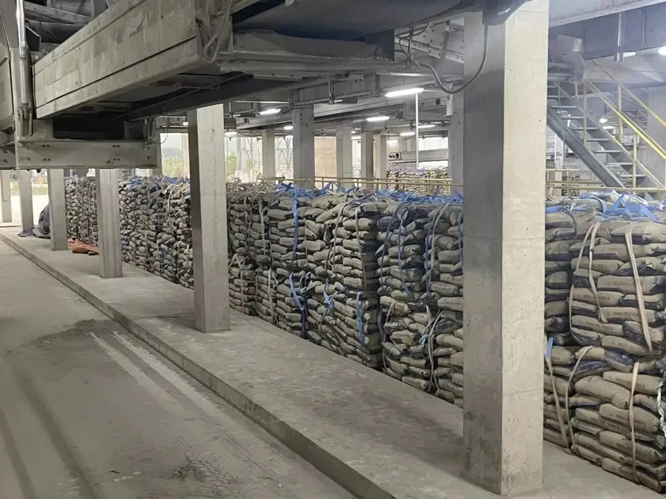 Grey Color Rapid Hardening Moderate Heat Cement Clinker Office Building ...