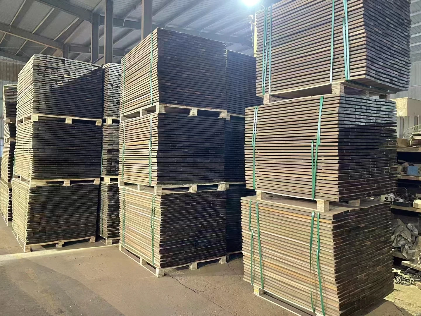 Brazil Ipe Natural Solid Wood Exotic Decking - Durable & Stylish