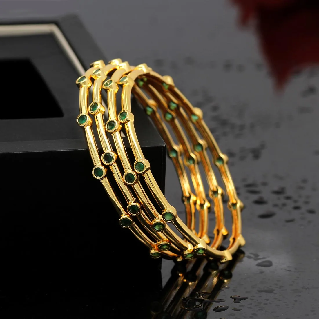 Light Weight Gold Bangles Designs With Weight