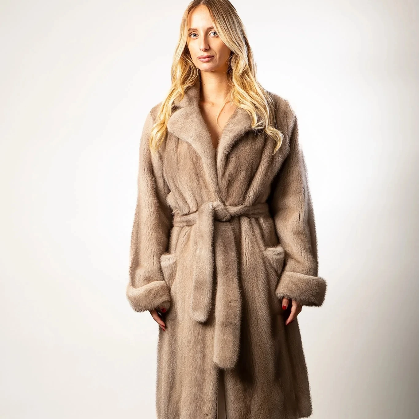 Mink Saga Furs First Quality Made Italy - Buy Fur Mink Made Italy Top ...