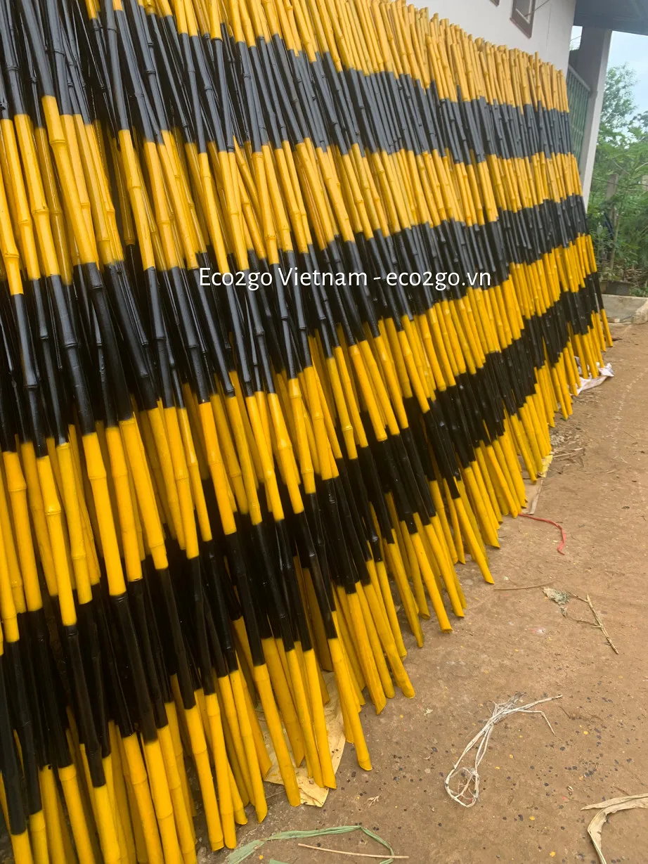 Natural Painted Bamboo Poles Mark Dangerous Snow Areas Handcrafted With ...