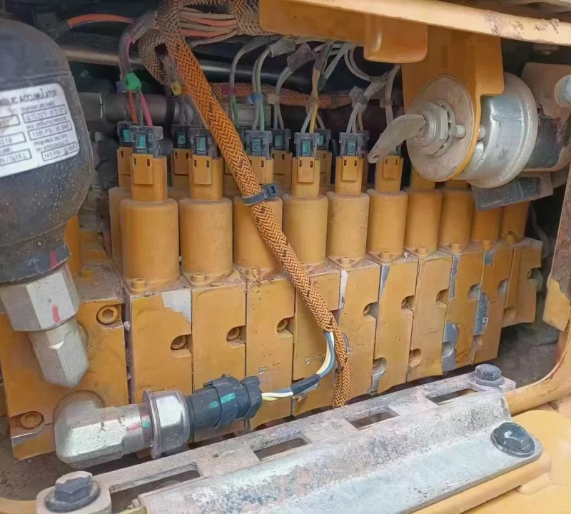 1 Ton CAT 301.7 CR Mini Excavator - Reliable Hydraulic Digger