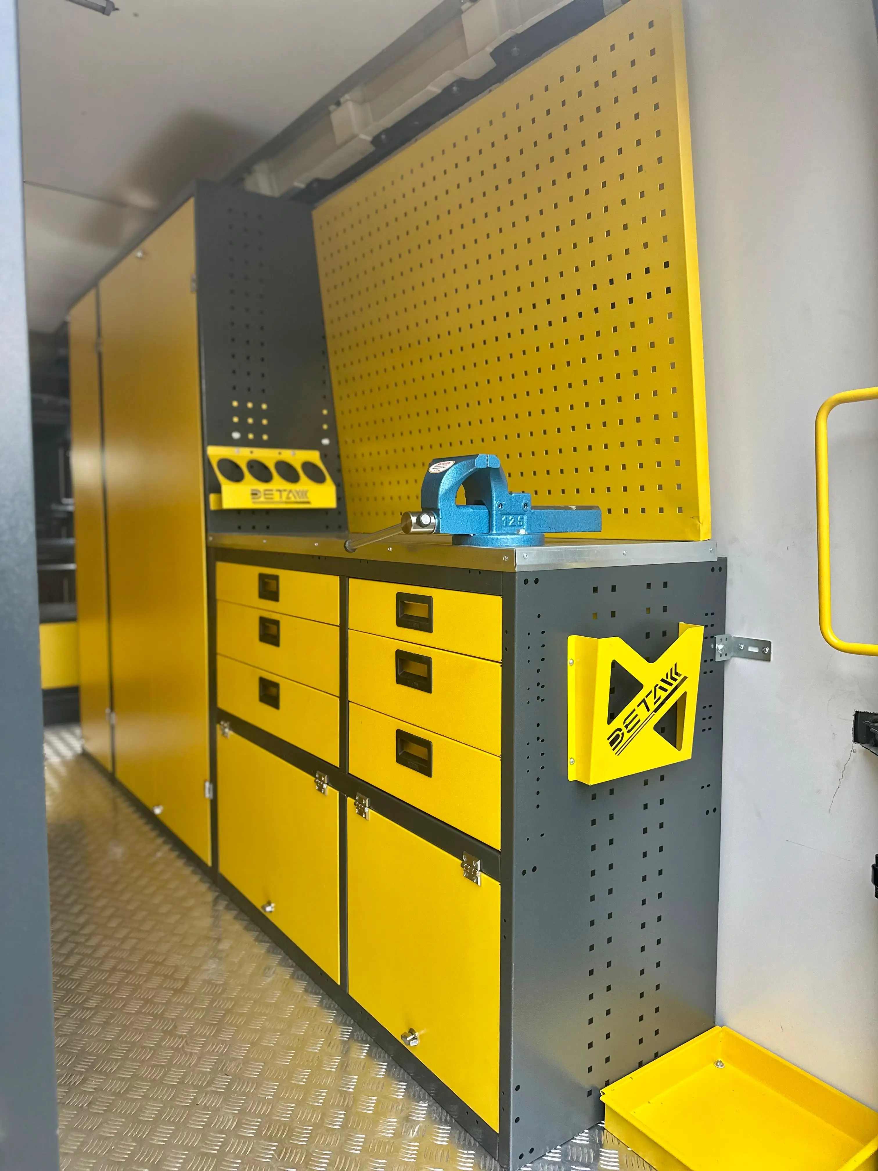 In-Vehicle Metal Furniture Van Shelving & Cabinets for Vehicle Storage OEM