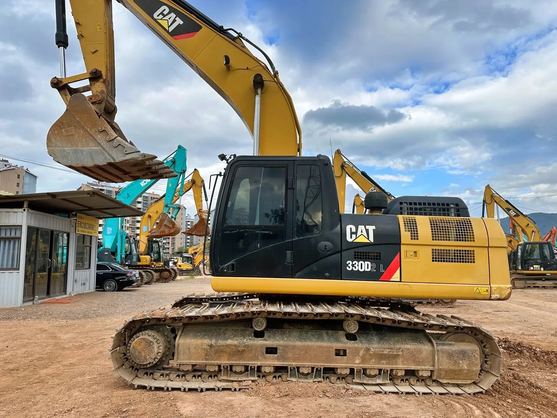Cat320d Japanese Used Cat 320 Excavator Caterpillar 20 Ton Earth-moving ... Cat320d Japanese Used Cat 320 Excavator Caterpillar 20 Ton Earth-moving ...