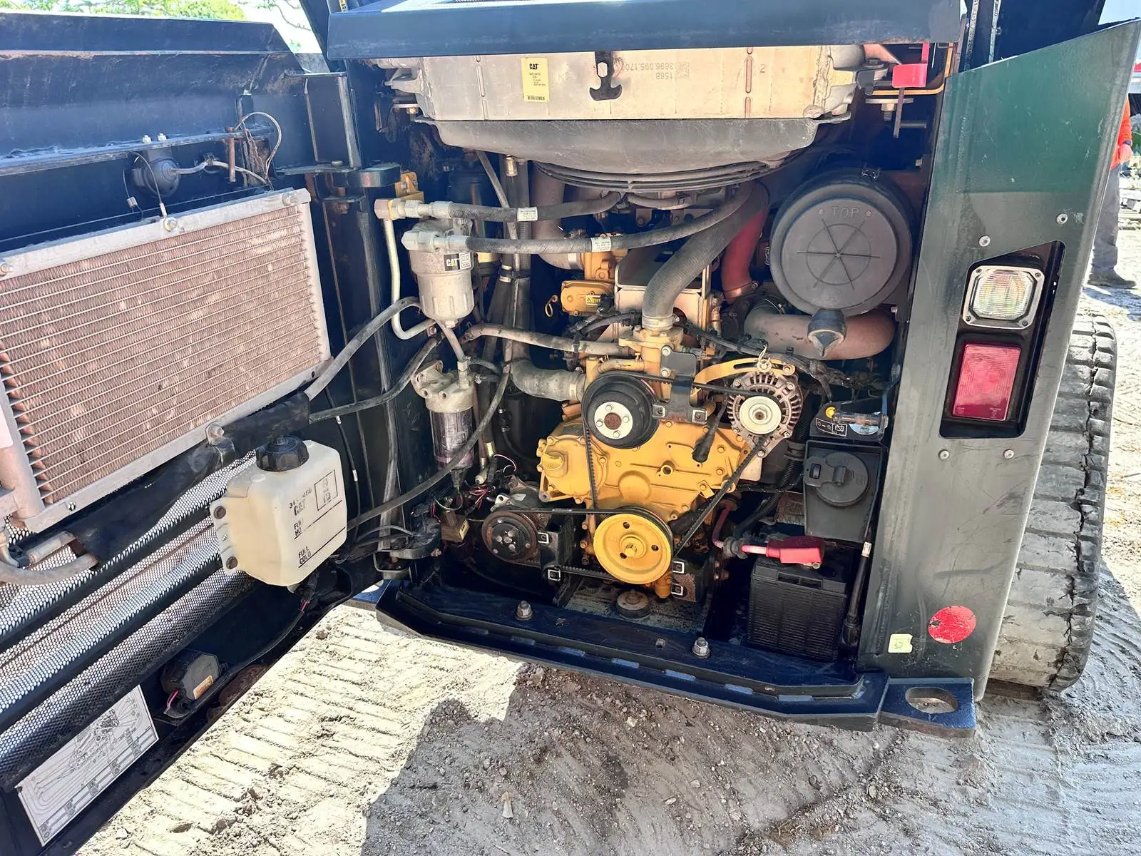 2018 CAT 299D2-High Flow Track Skid Steer Loader with Enclosed Cab ...