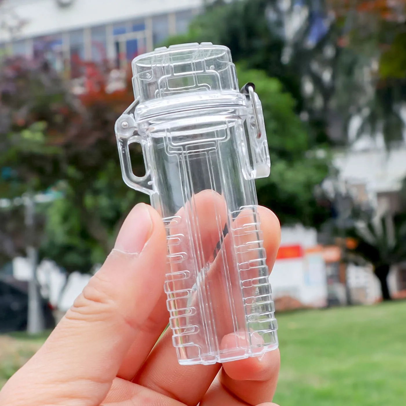 Portable Fully Enclosed Plastic Lighter Plastic Sleeve Case Smoking ...