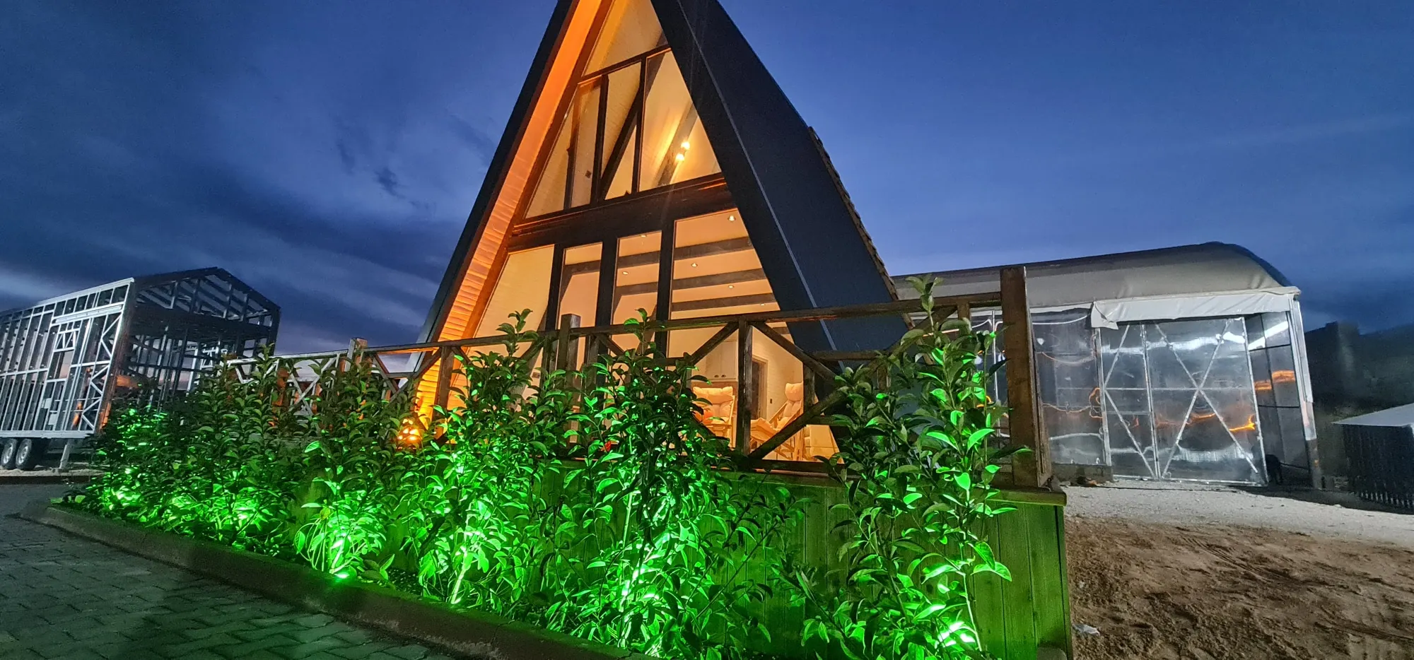 Tiny House Portable House English Style For Caravan Fire Proof Factory Direct Selling Trailer ...