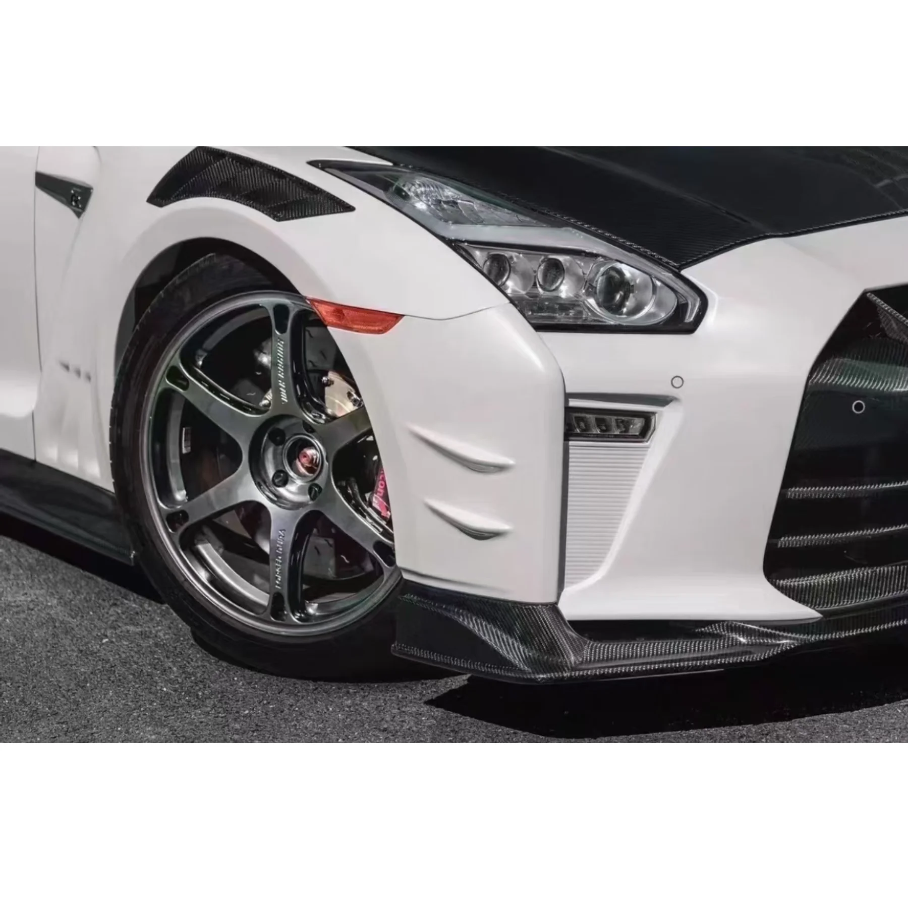 Wholesale Nissan GT-R R35 2007-2023 Widebody Fenders Hybrid Carbon ...