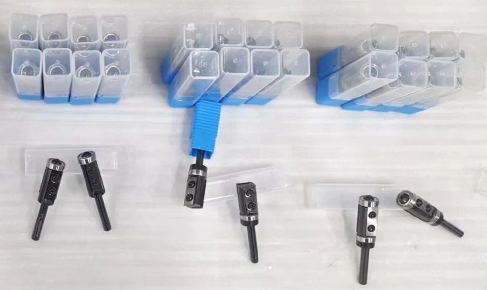 Spiral Flush Trim Router Bit with Replaceable Carbide Insert