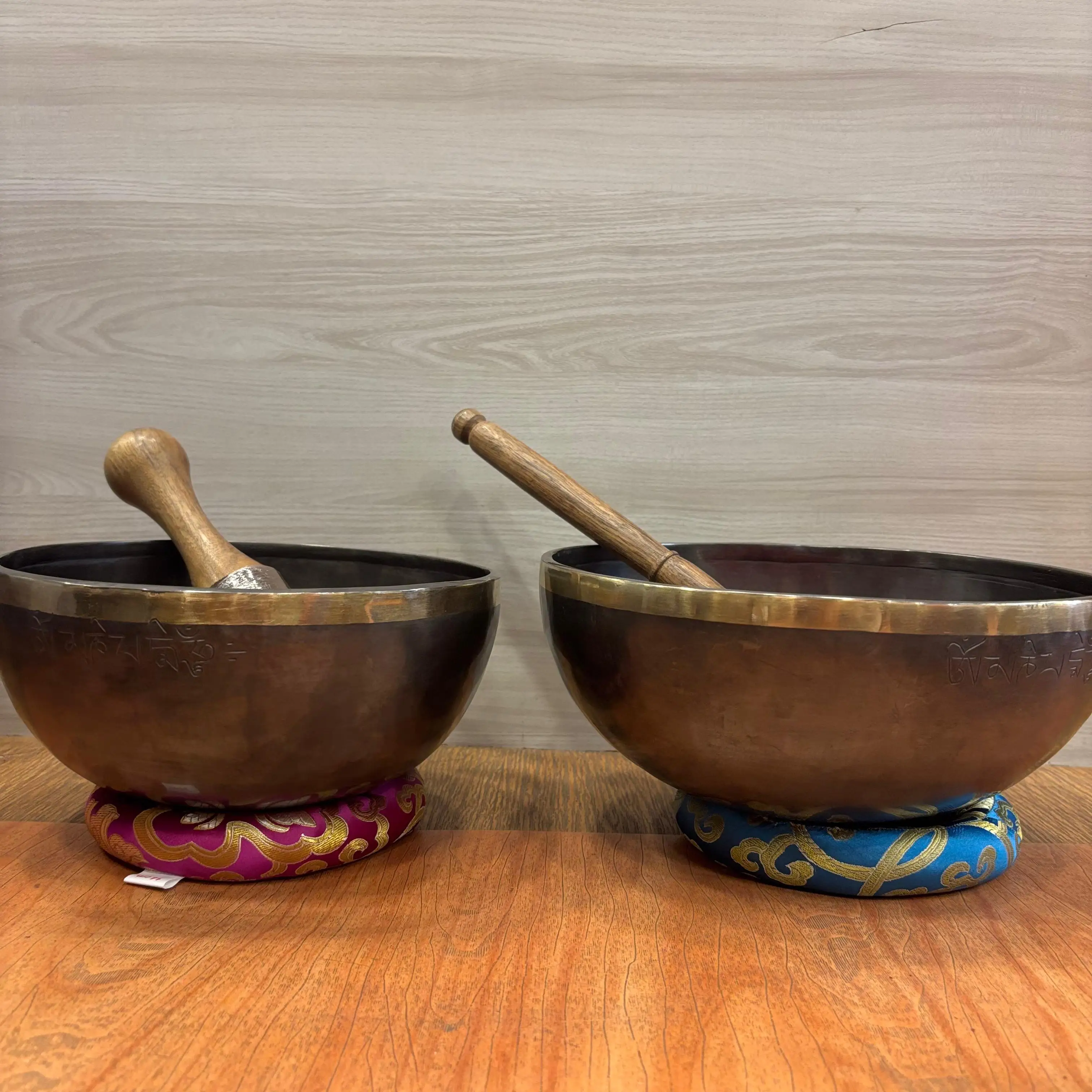 Handcrafted Traditional Bronze Metal Sound Bowl 7 Chakra Set for Daily ...