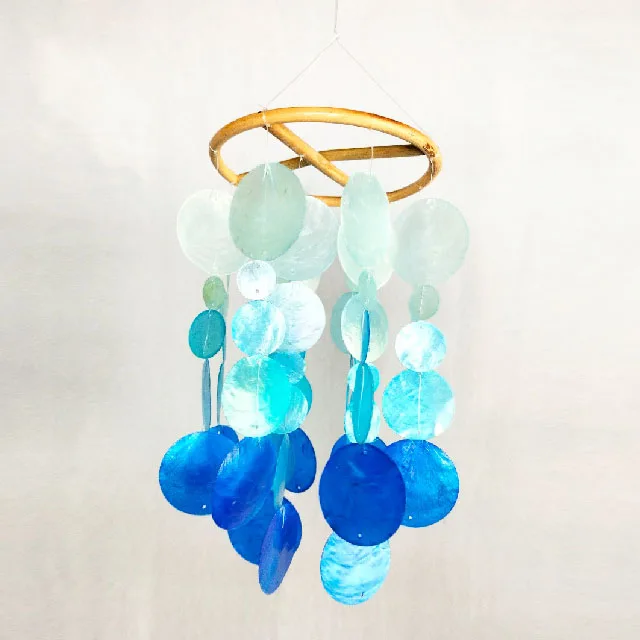 Alibaba.com: Customizable sea shell capiz wind chimes, handmade outdoor ...