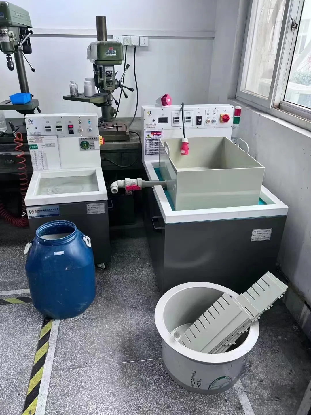 Magnetic Deburring Machine Metal Polishing Machine Centrifugal Barrel ...