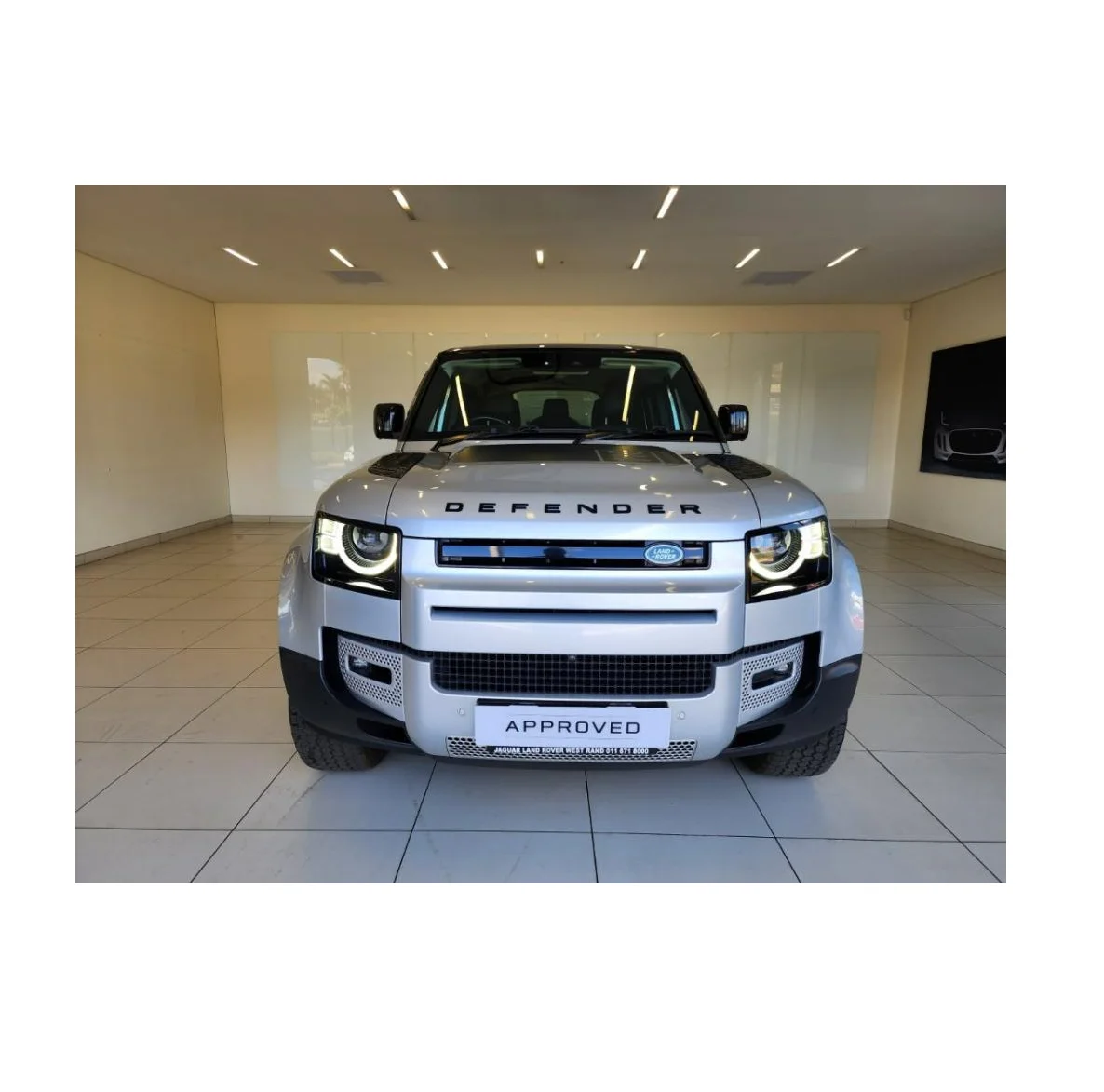 Land Rover Defender AWD 110 X-Dynamic SE 4dr SUV left hand drive and ...