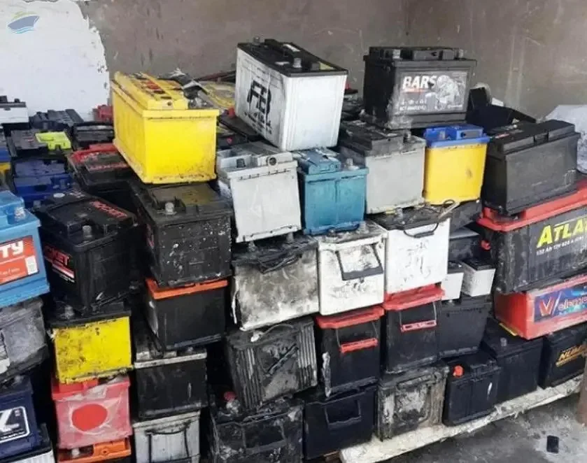 Used Scrap Battery Scrap / Car And Truck Battery Drained Lead Battery ...