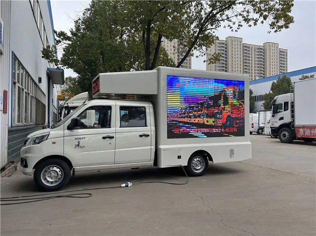 FOTON Double Cabin Digital Mobile Billboard Truck - LED Advertising