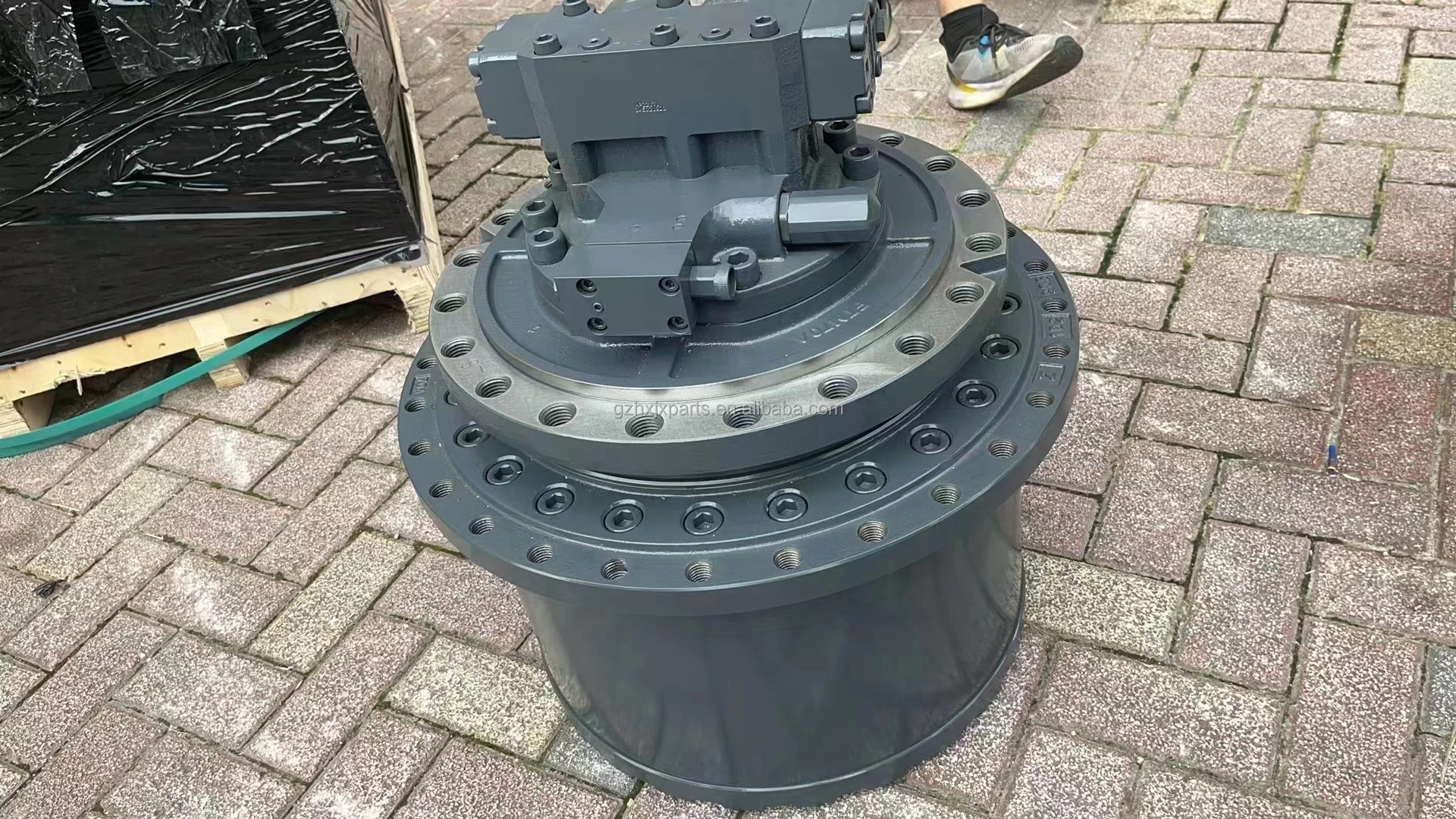 Original Komatsu Pc200-8 Final Drive Pc240-8 18/20h - Pnc Hyd Parts ...