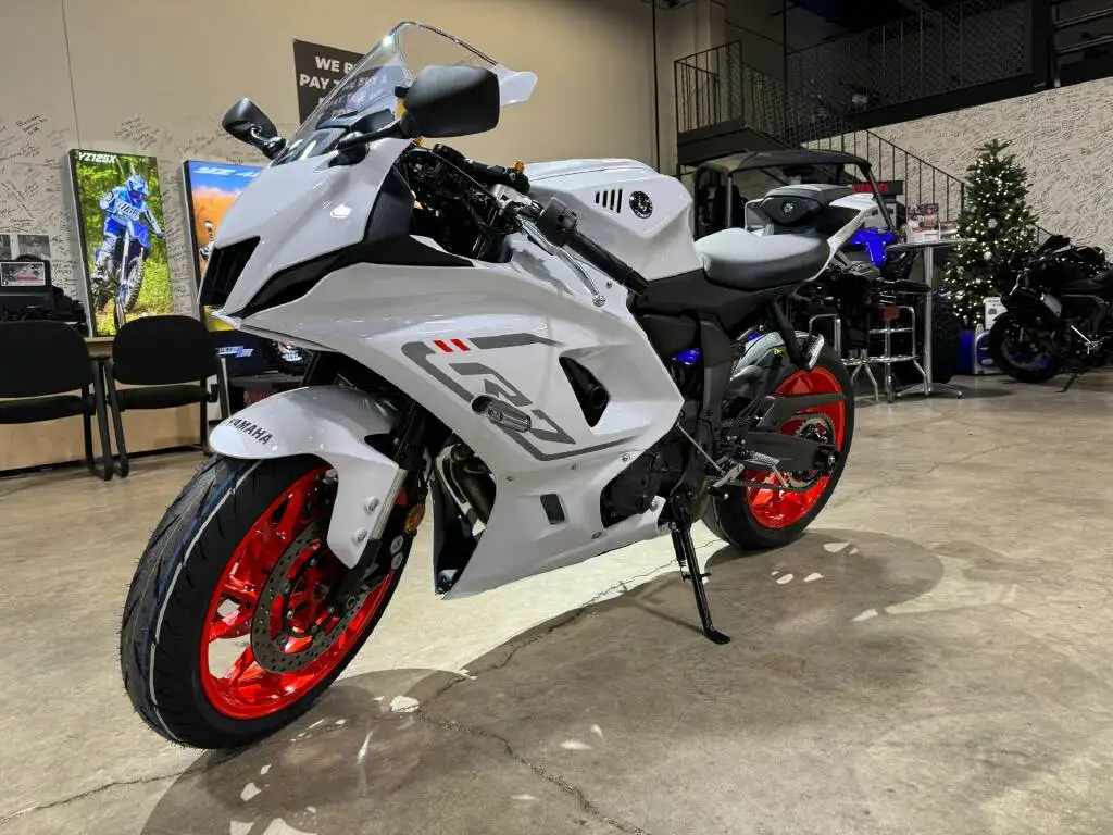 2023 Yamaha YZF-R7 - A Used Motorcycle with 600-1000CC Displacement