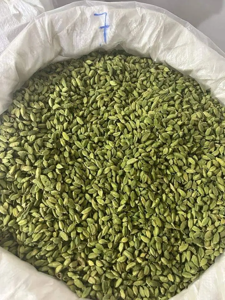 Green Cardamom Premium Whole Large Green Cardamom Quality - Buy We ...