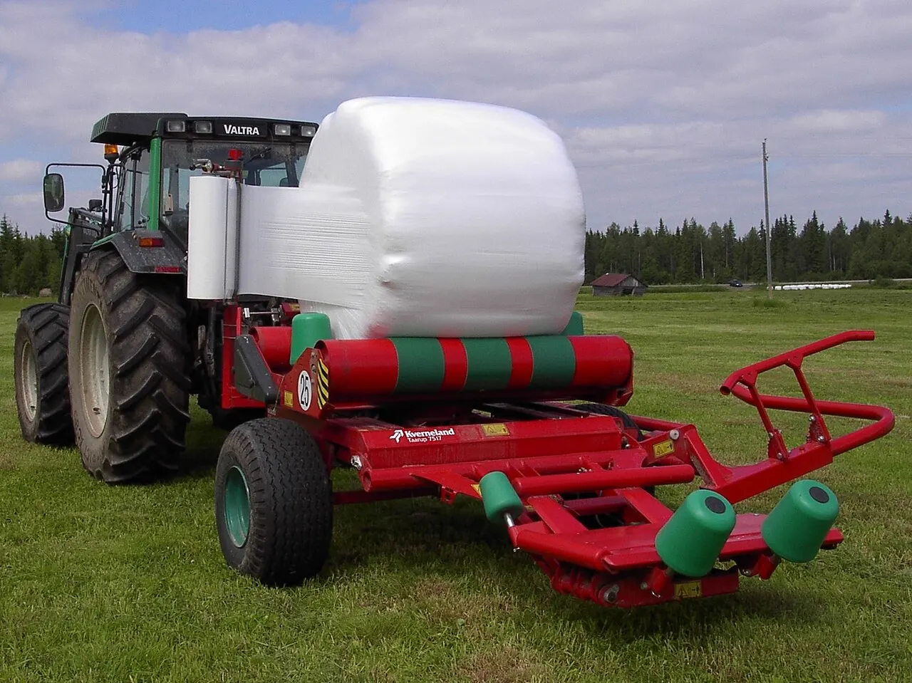 Mini Round Bale Silage Film Lightweight 500mm Width Easy Operation ...