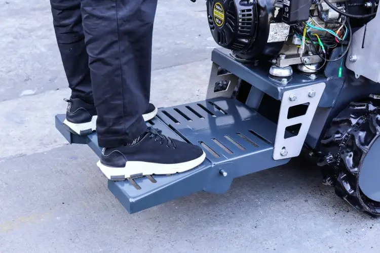 20HP 500CC Self Propelled Petrol Engine Stand-on Track Trencher Walk ...