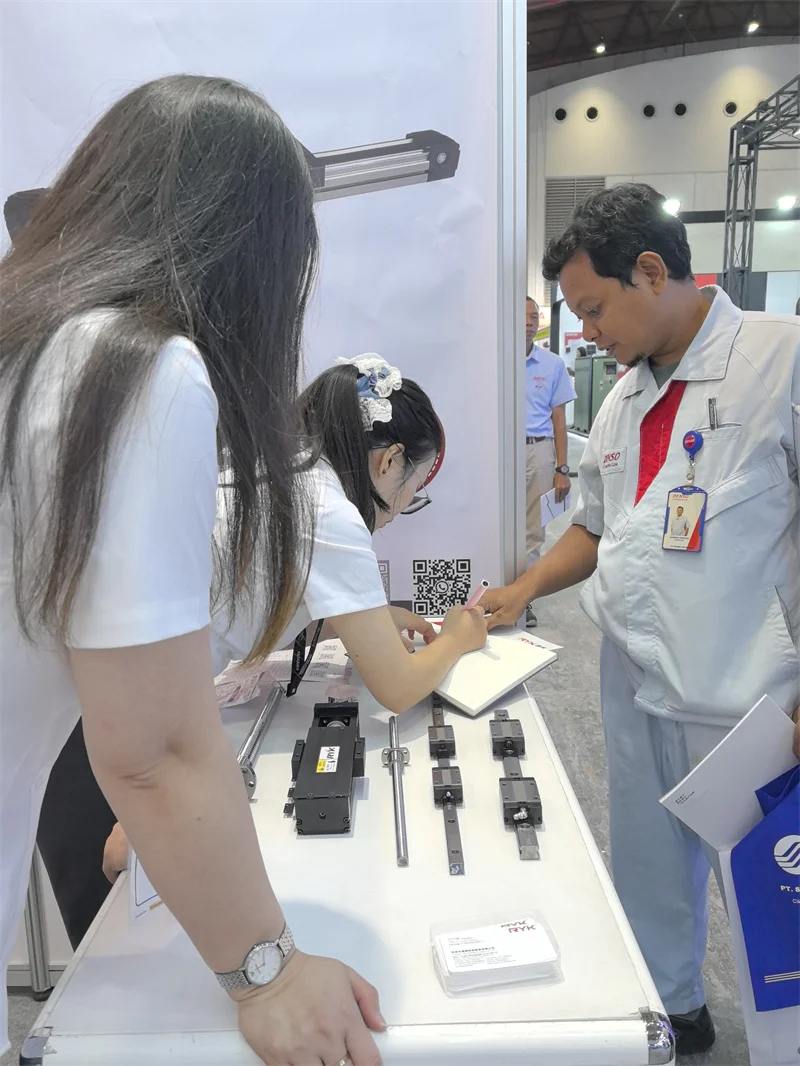 HIWIN Linear Guide Rail HGR25 1000mm 4000mm with HGH25CA Linear Block ...