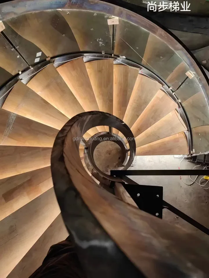 Spiral Staircase Steel Stringers with Curved Glass Rail