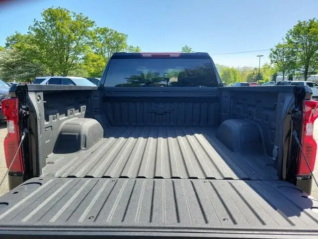 2022 Chev-rolet Silverado 1500 Custom Trail Boss Crew Cab 4wd Left Hand ...