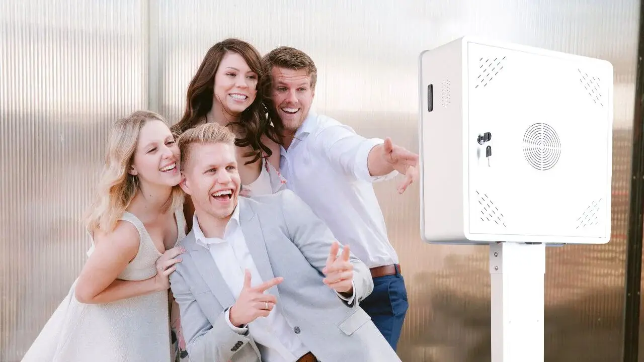 360SPB P7A Portable Open Air Screen Photo Booth for Party
