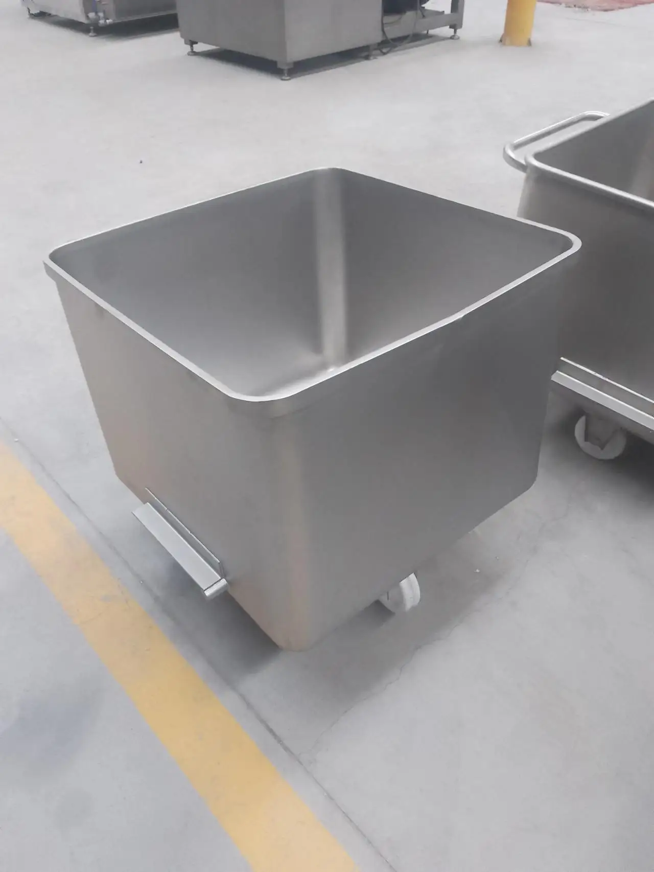 SUS304 200L Mobile Meat Trolley - Durable & Versatile