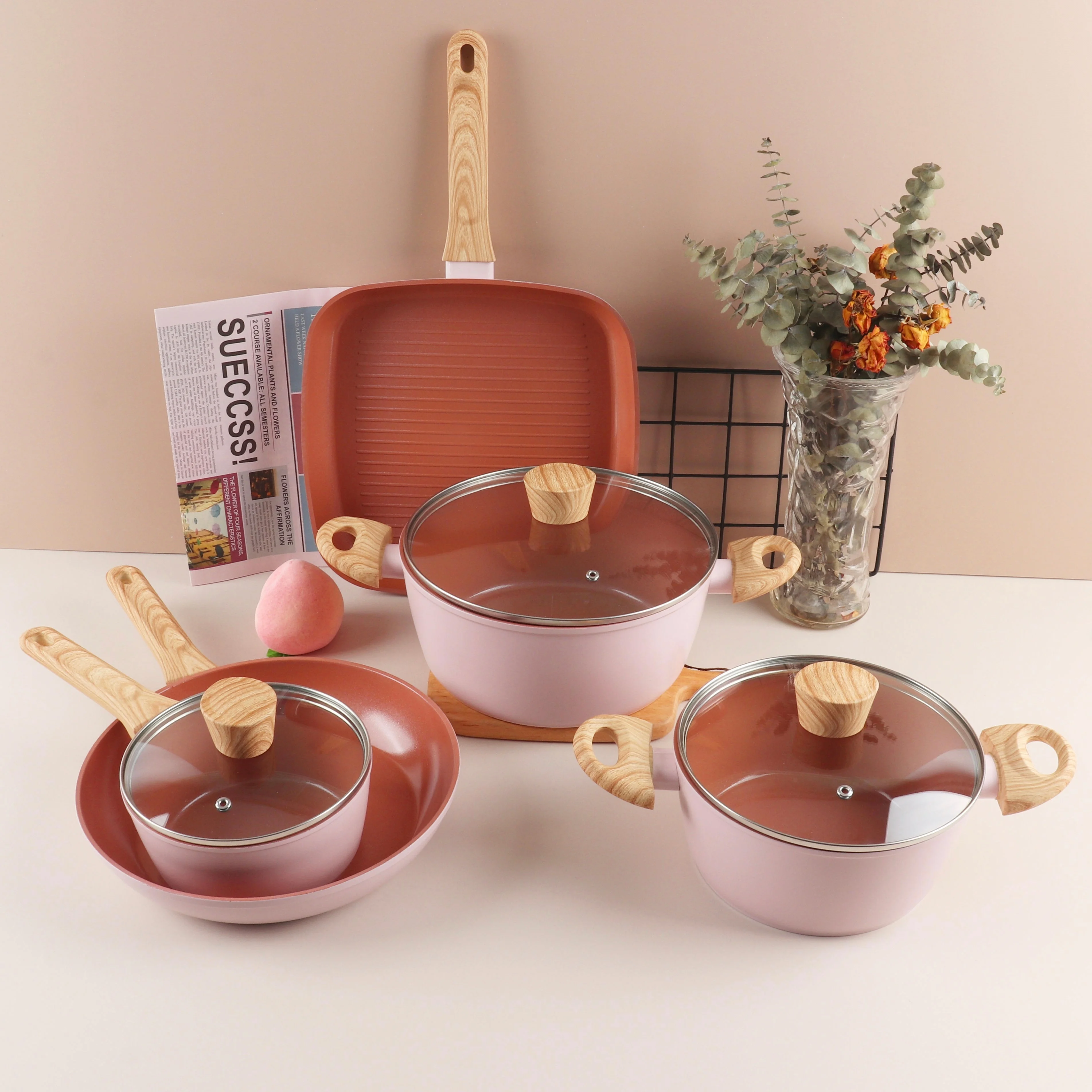 New Fashion Gold Filigree Coating Induction Aluminum Kitchenware Set ...