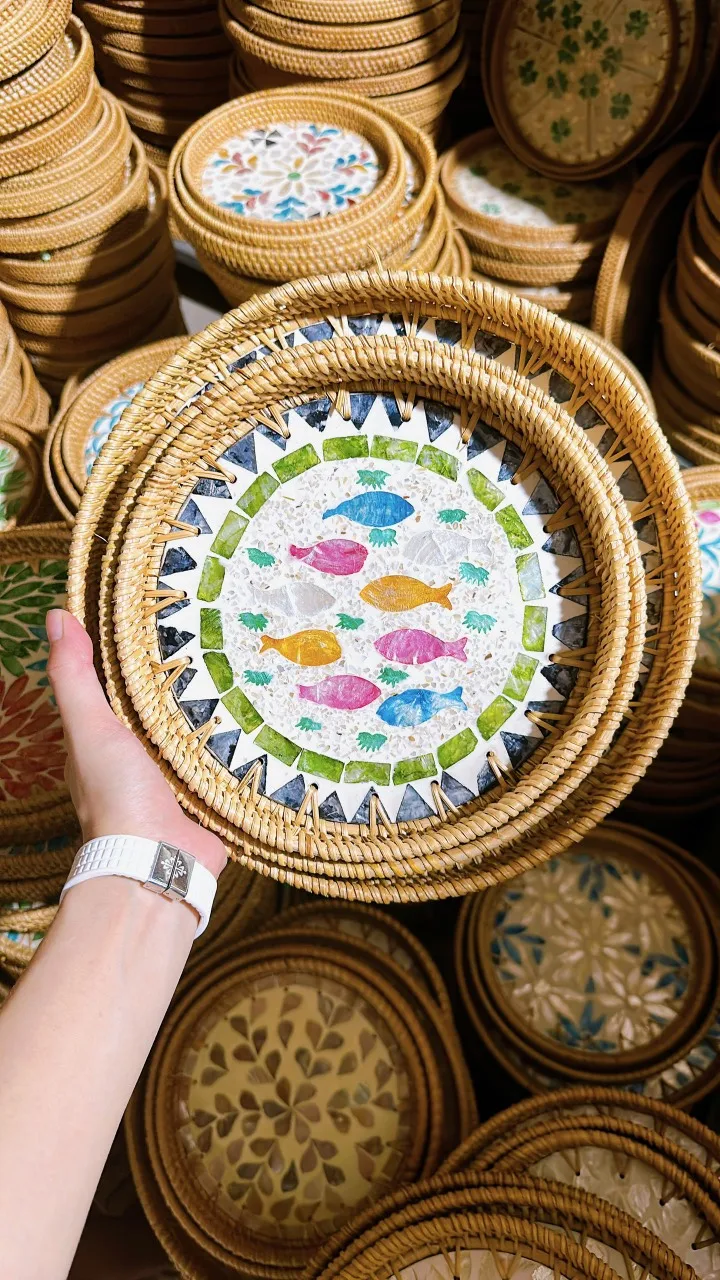 Handwoven Circle Shape Rattan Tray With Mother Of Pearl Plates Ready To ...