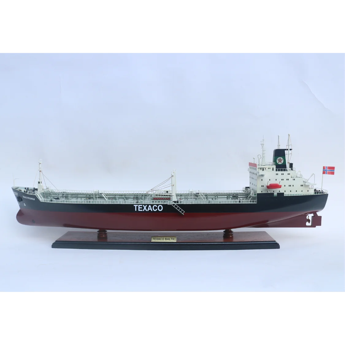 TEXACO STOCKHOLM OIL TANKER SHIP MODEL - PETROLEUM SHIP GIF