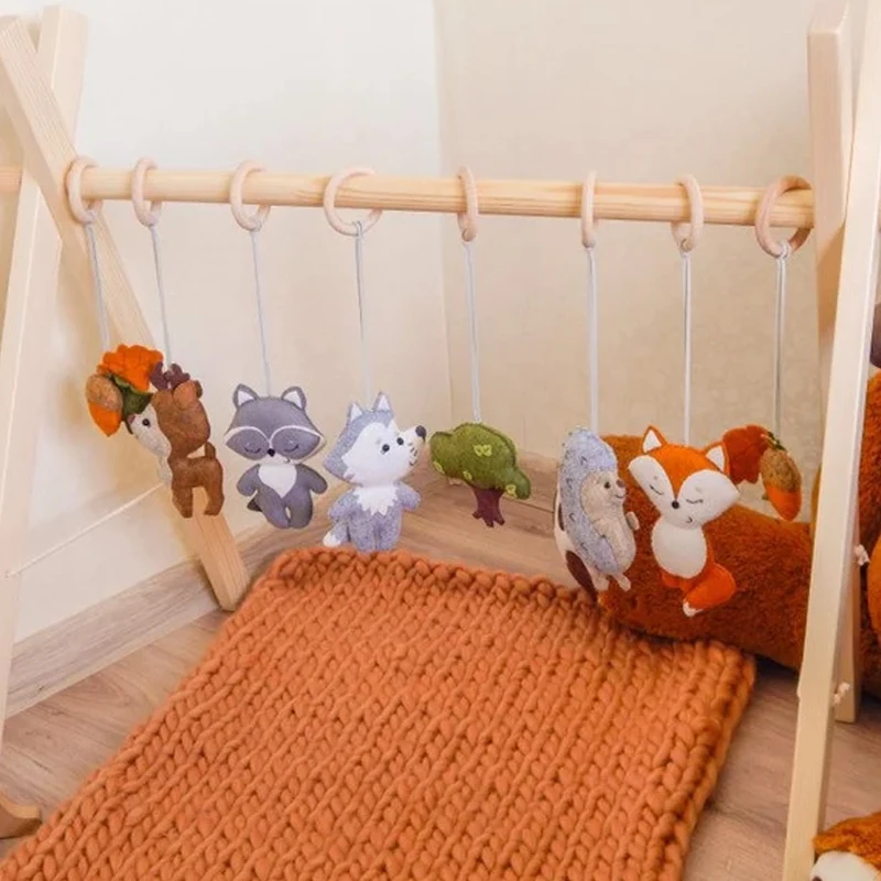 Hot Sale Woodland Felt Animals For Play Baby Gym Toys Nursery Crib ...