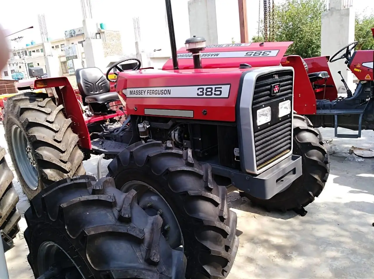 Massey Ferguson 385/agricultural Farm Tractors And Farm Equiptments Low ...