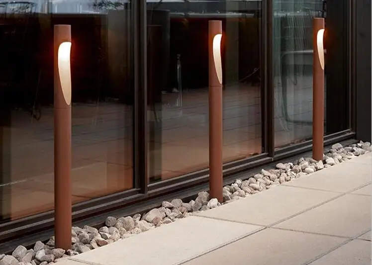 Rust Colour Bollard Light - Durable Corten Metal Garden Decor