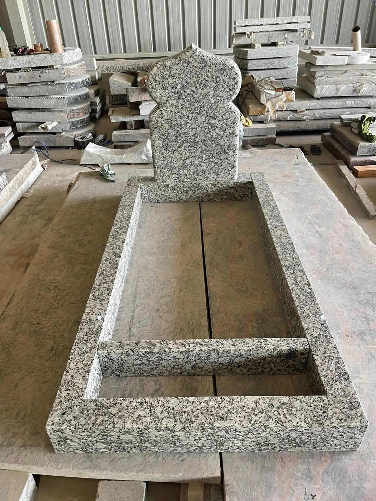 High Quality Design Tombstone And Monuments Funerary Head Stone For ...