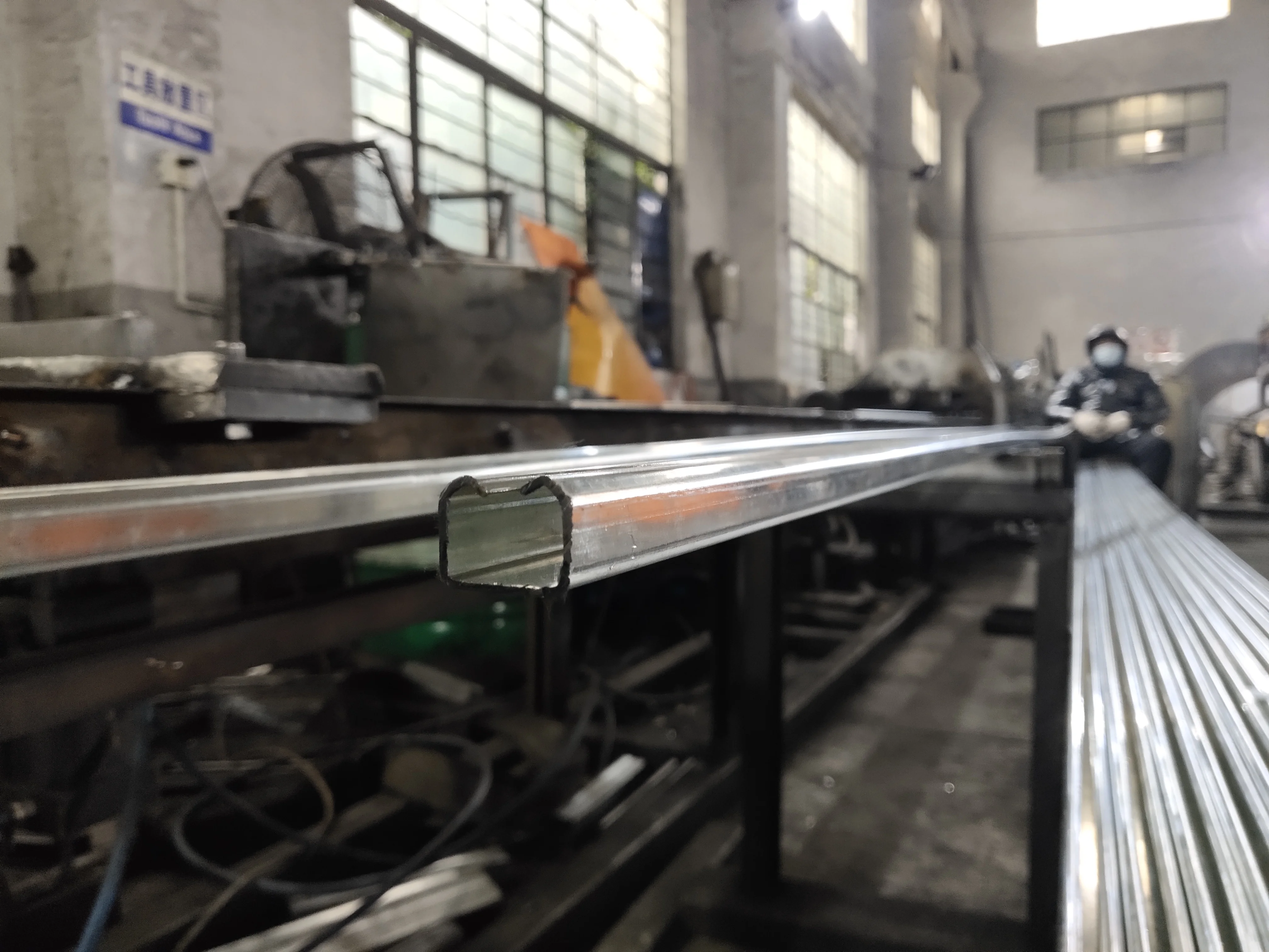 Cold Formed Sliding Door Wheel Hanging Track Rail Steel C Channel - OEM ...