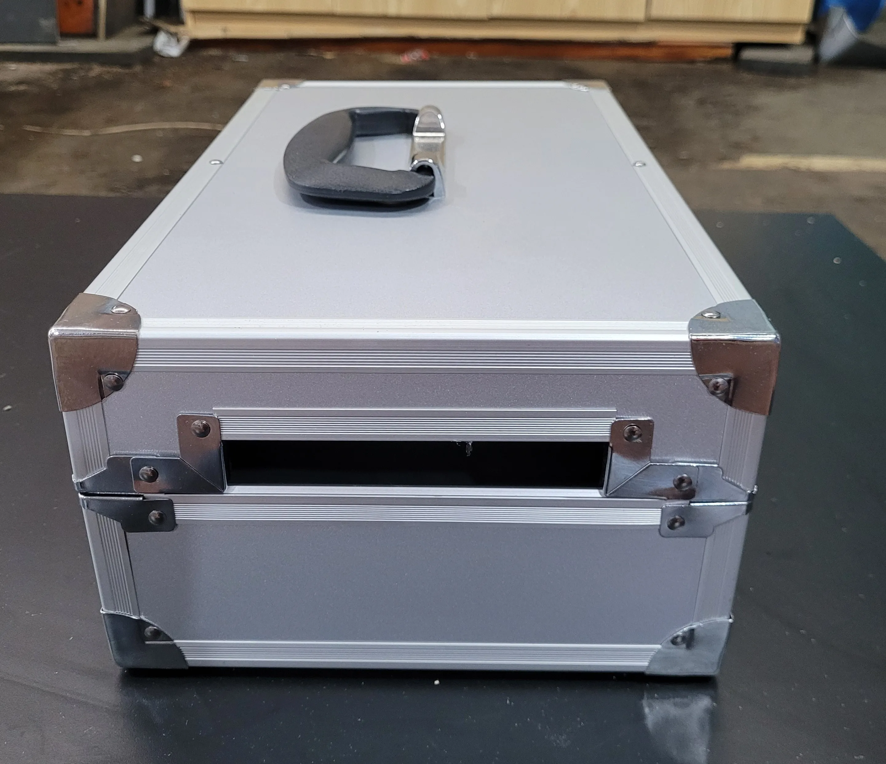 100% Aluminum Material Case With Lock And Handle Custom Aluminum ...